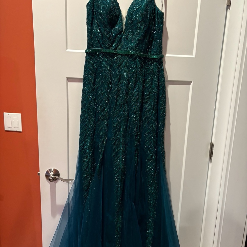 Green Mermaid Evening Gown - Gem